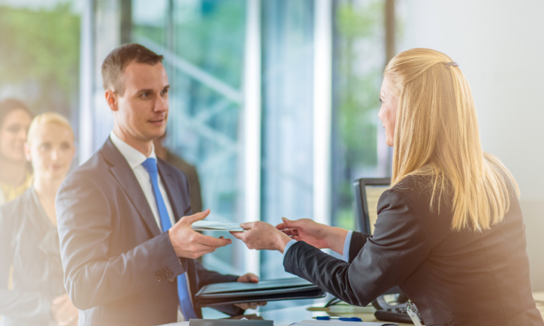 6 Tips For Effective Teller Sales Training